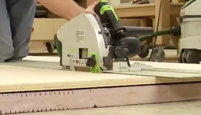 How to Use a Circular Saw Without a Table: 3 Methods [Handy]