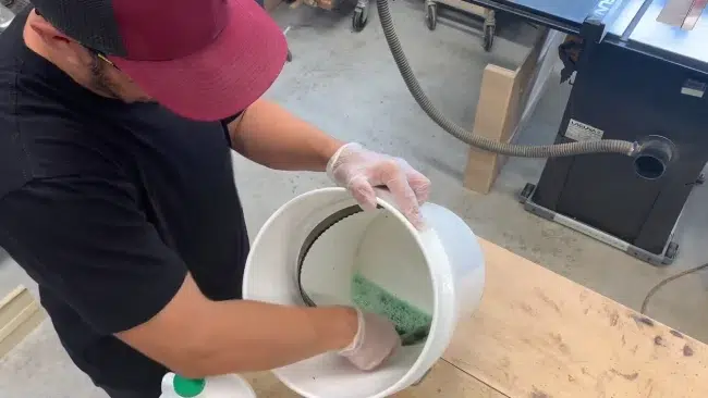 How to Clean a Bandsaw Blade: 8 Steps [Full DIY]